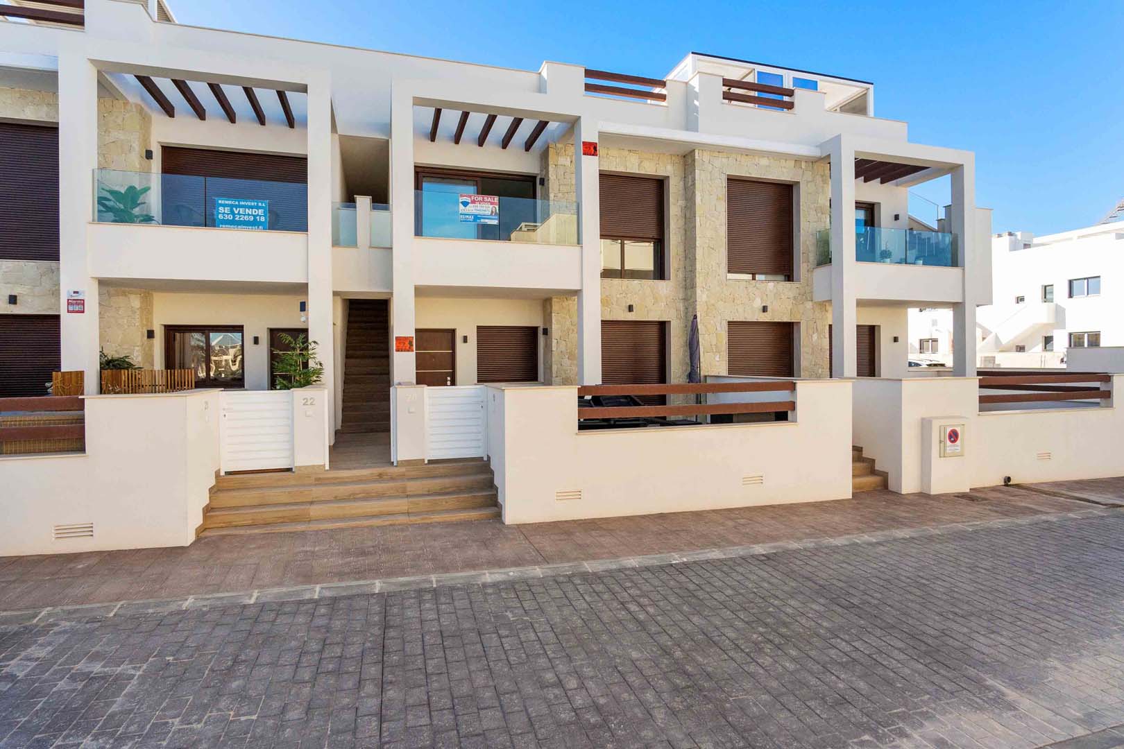 Nyere toppleilighet med takterrasse • Soleada